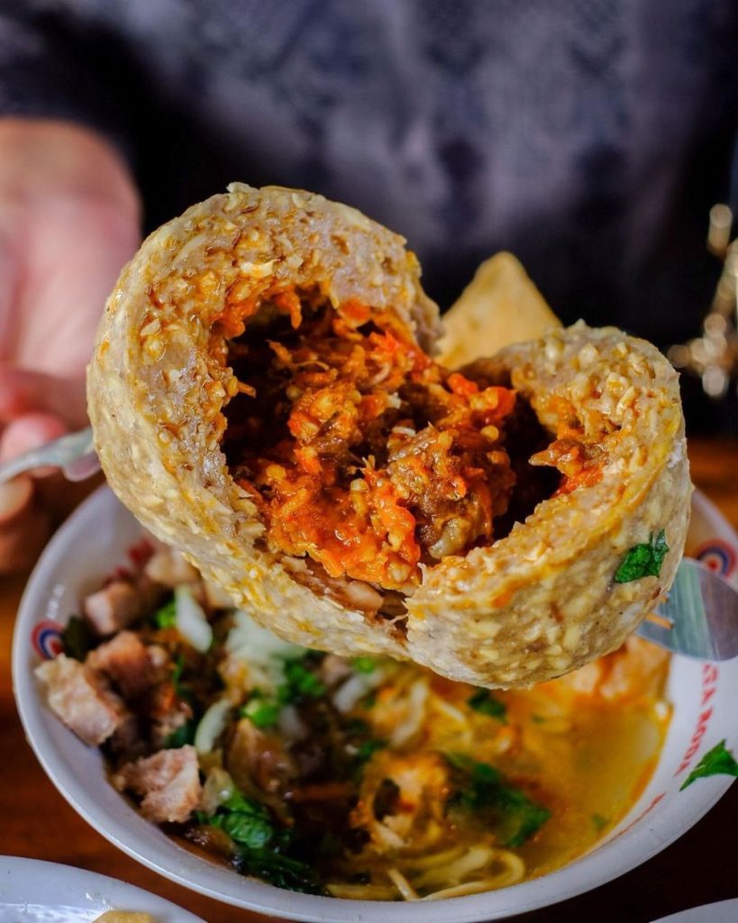 Surga Bakso Jumbo di Jogja: 5 Rekomendasi Bakso Jumbo - haijogja.com